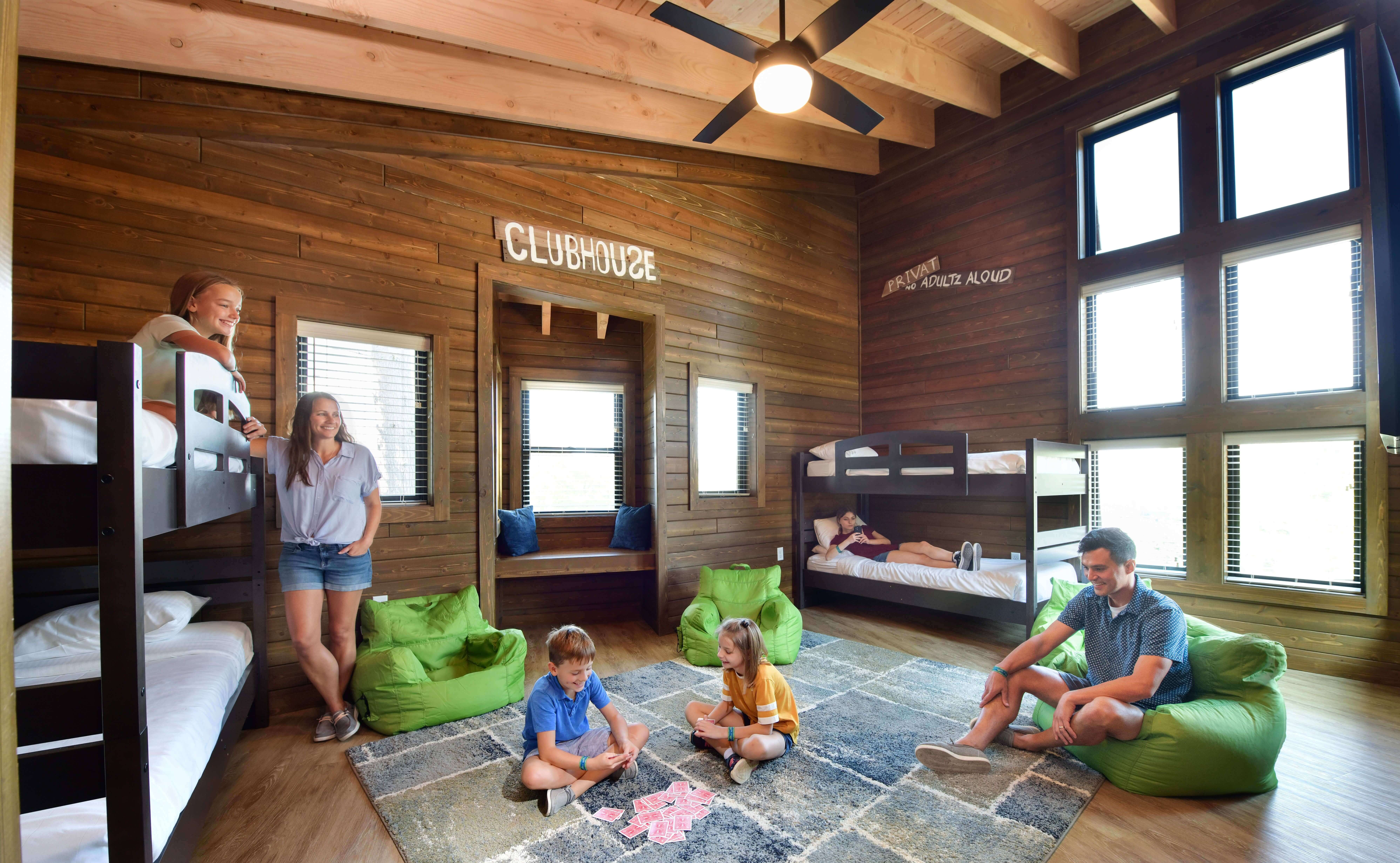 Treehouse Cabin - Wilderness at the Smokies